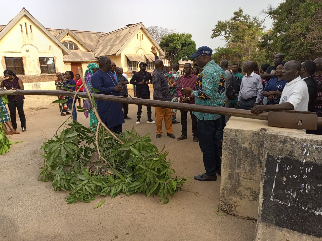 Courts shutdown in Plateau State over workers strike | AIT LIVE