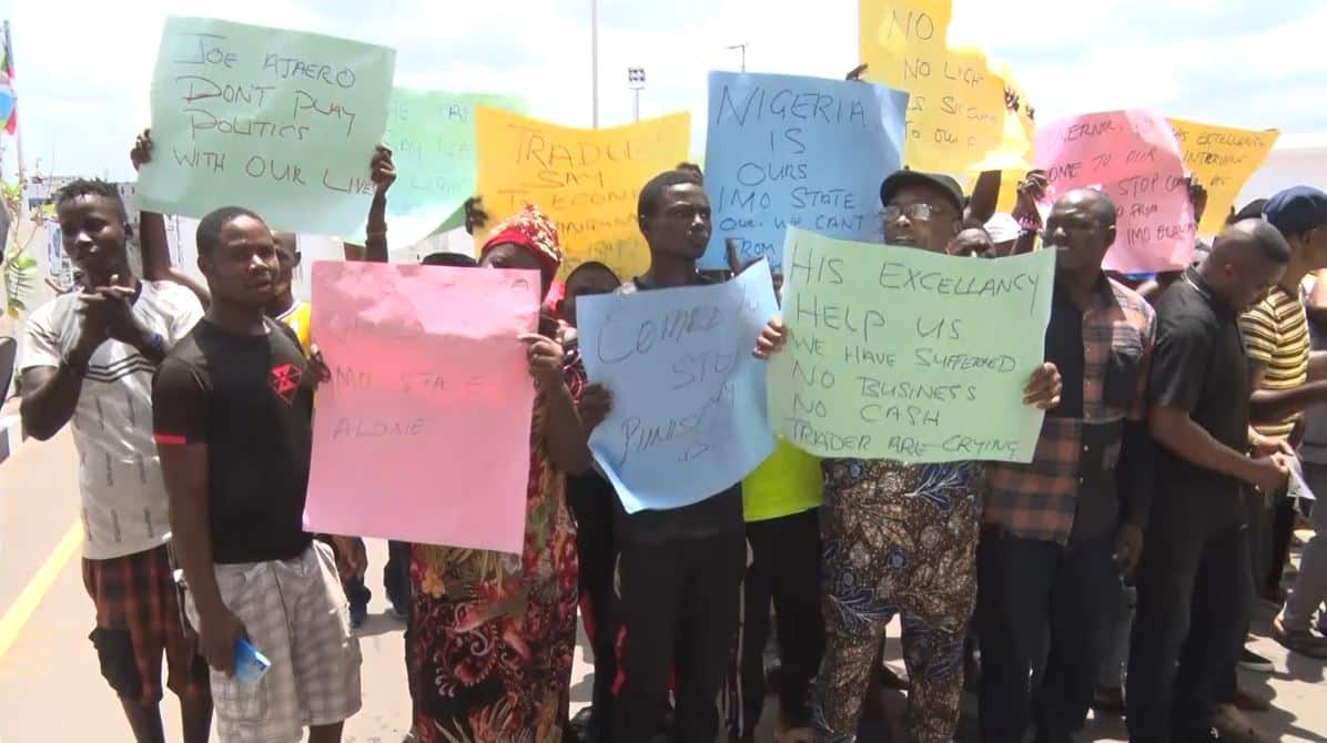 Traders protest against NLC President in Imo State | AIT LIVE