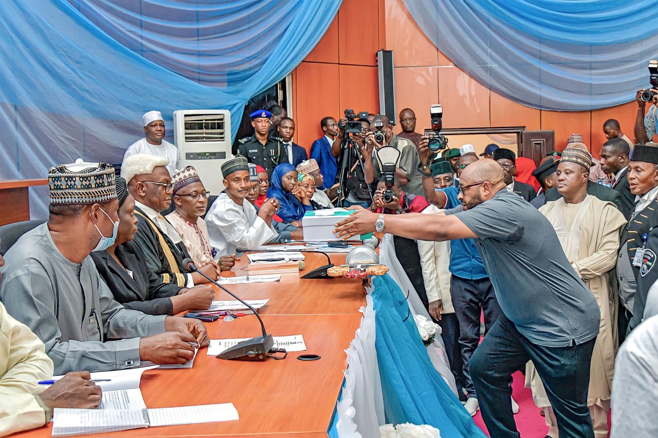 Governor Bago presents N613b 2024 budget to Niger Assembly | AIT LIVE